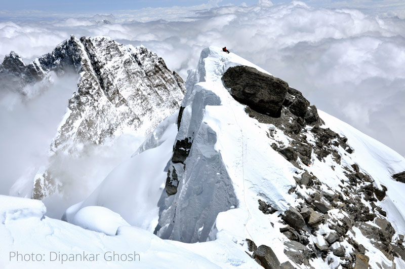 In the way to infinity: At the pinnacle of the Everest | Articles ...